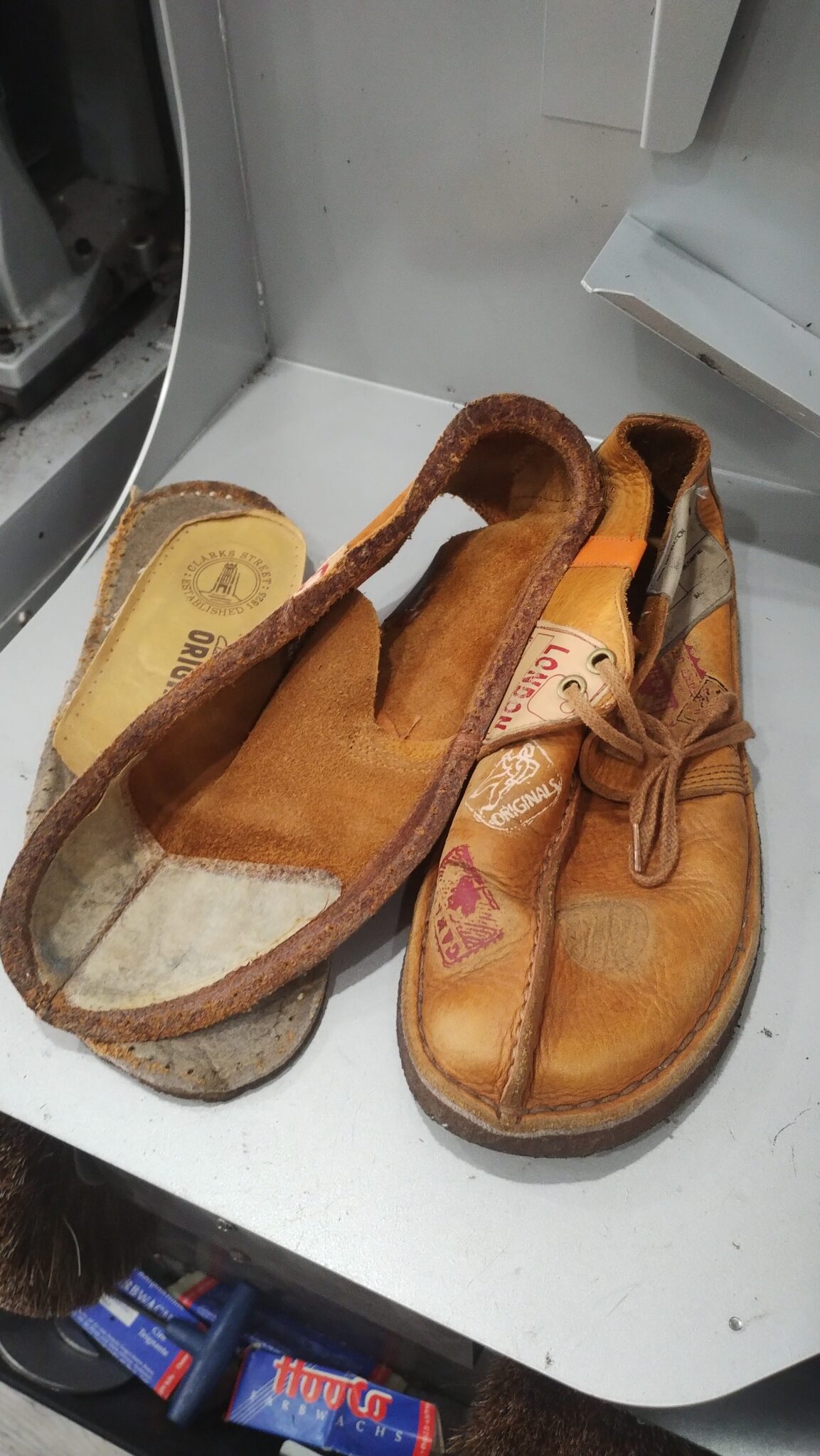 Clarks（クラークス）ソール交換 | 靴修理 Alterna