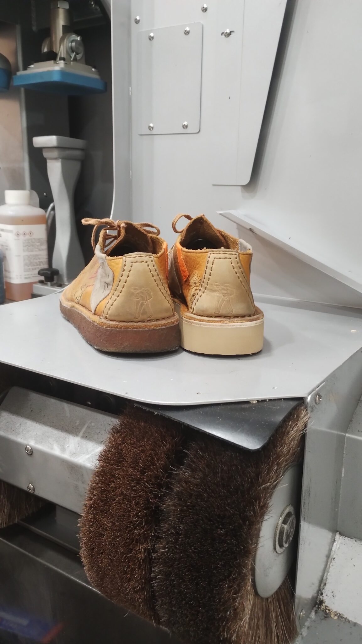 Clarks（クラークス）ソール交換 | 靴修理 Alterna